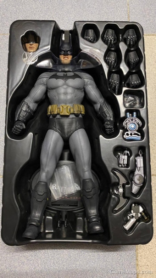 Batman: Arkham City Hot Toys Batman Video Game Masterpiece 1/6 Scale ...